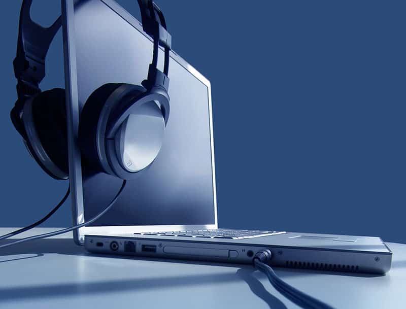 How To Choose A DJ Computer - Home DJ Studio