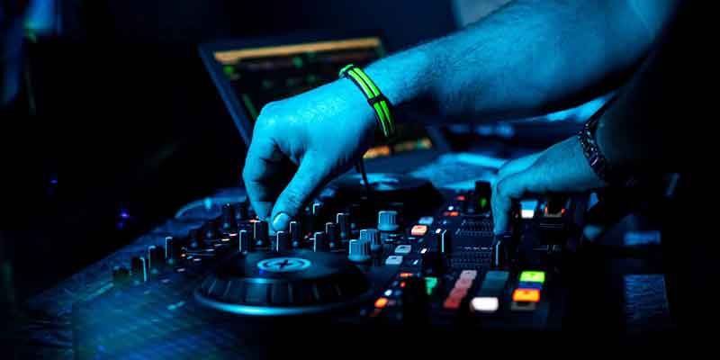 Our Testing Process For Products We Review - Home DJ Studio